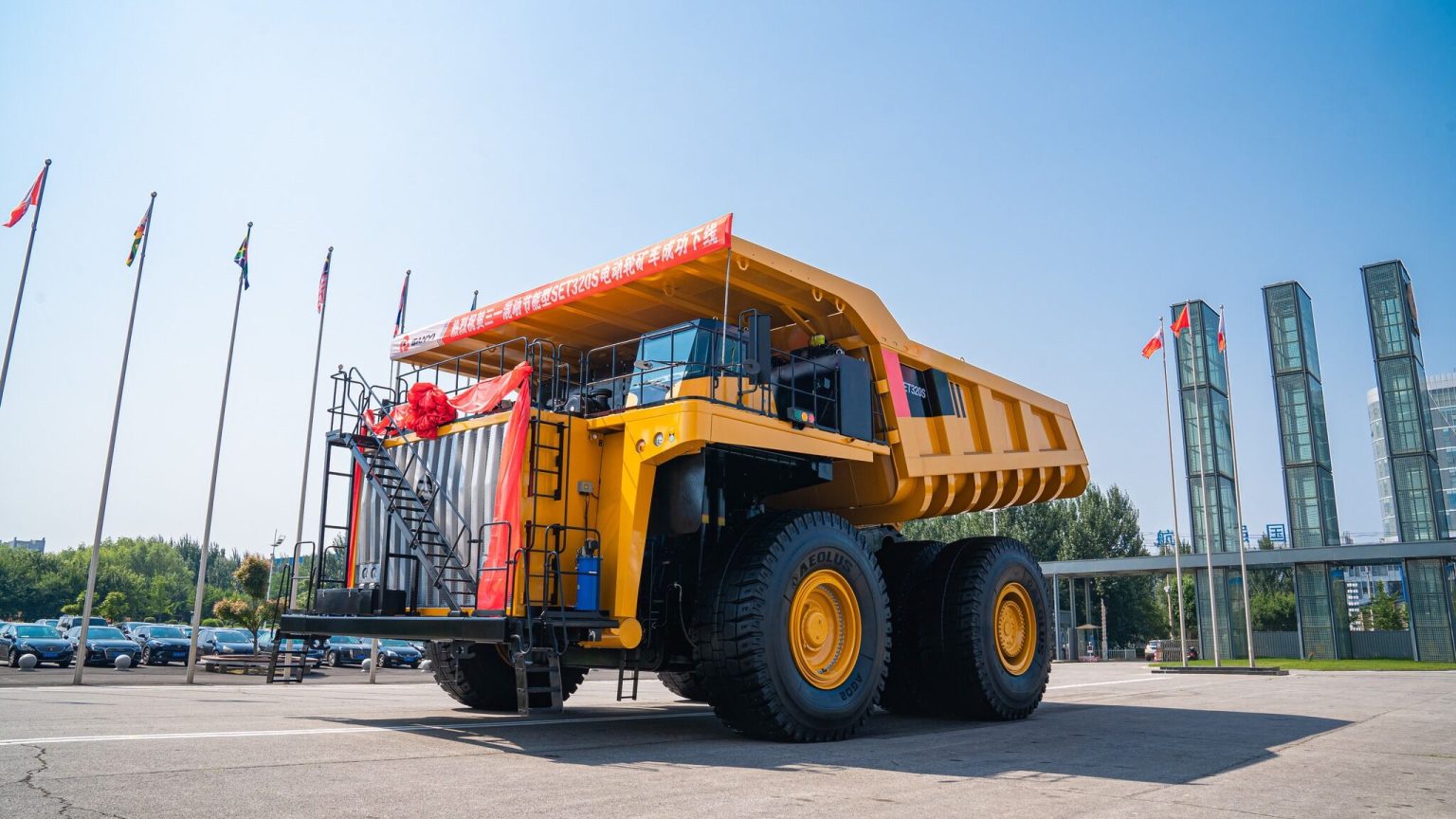 SANY unveils the new mining truck SET320S! - SANY Northern Europe