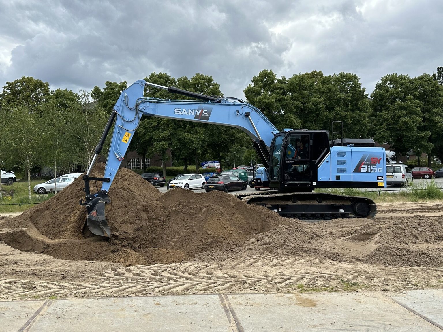 European debut of our fully electric excavator, the SY215E! - SANY ...
