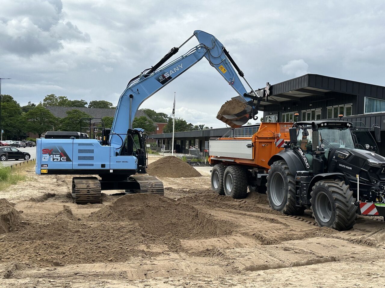 European debut of our fully electric excavator, the SY215E! - SANY ...